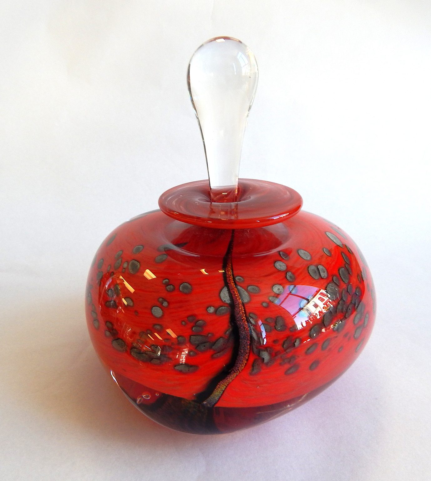 NZ Art Glass Bottle with Stopper – Napier Antiques